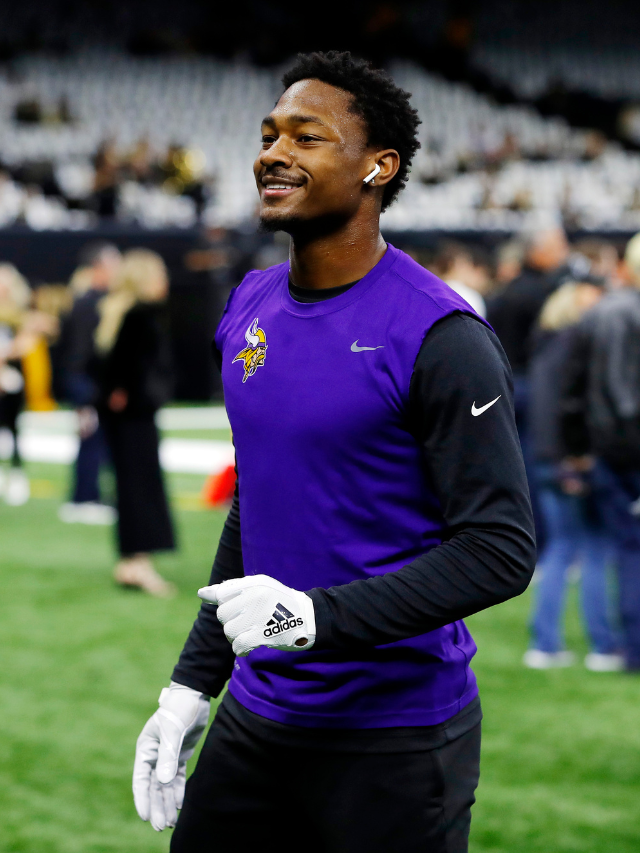 How many Diggs brothers play in the NFL? - Sportskeeda Stories